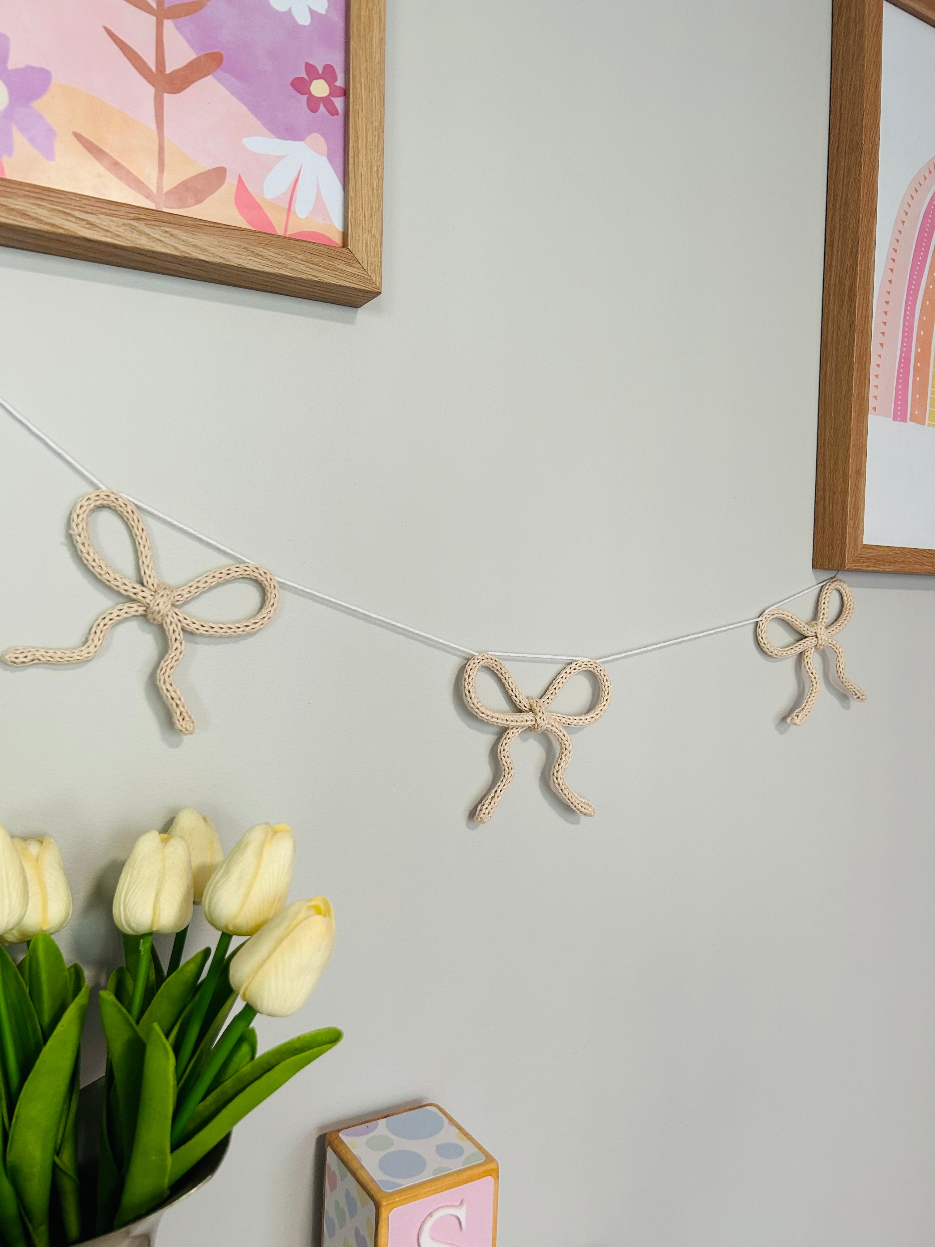 Bunting – Loops and Lace