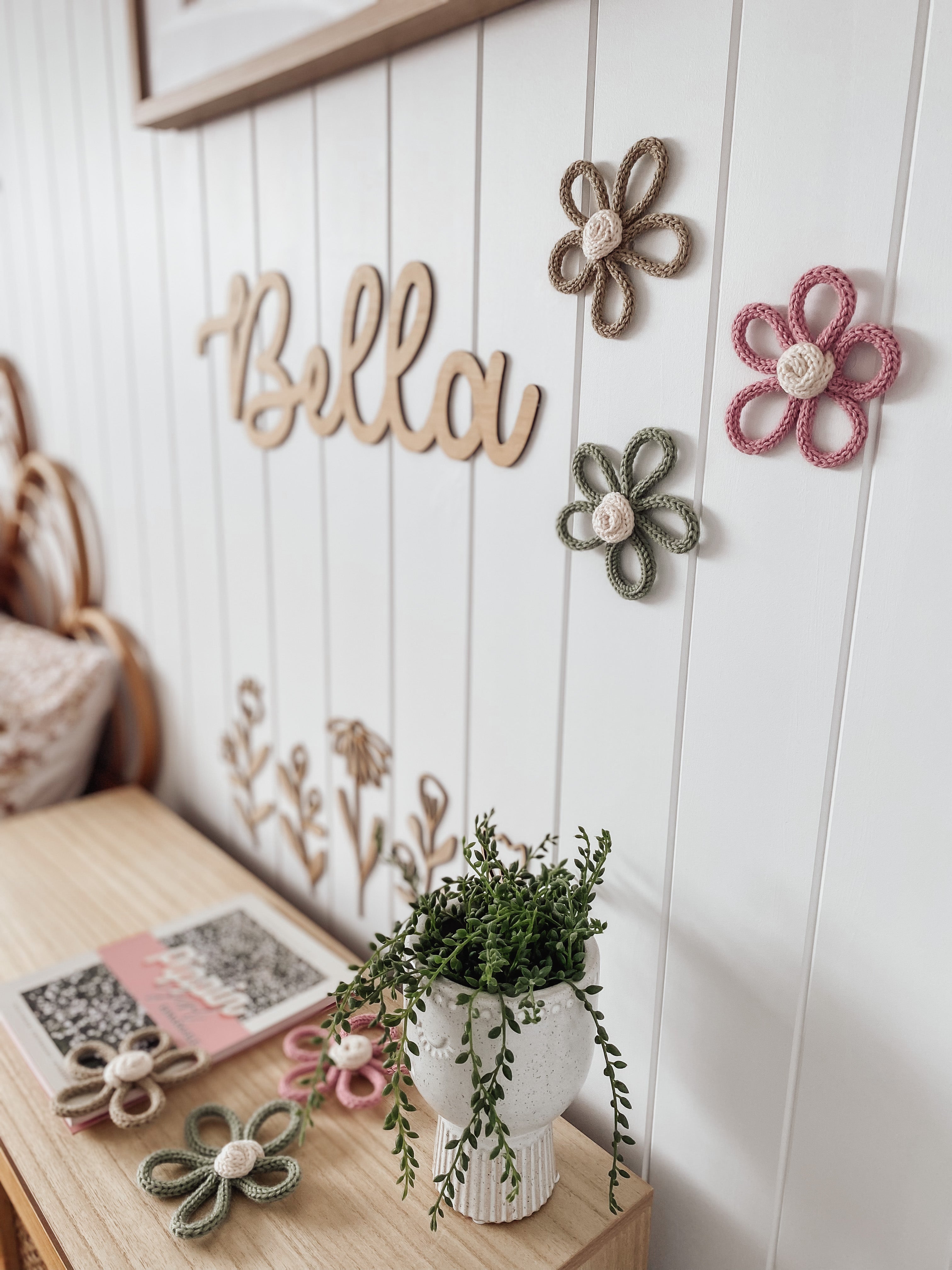 Knitted Decor – Loops and Lace